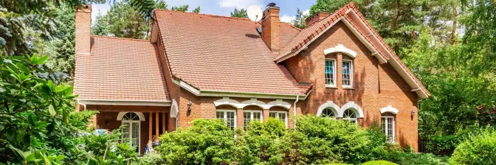 How To Choose Roof Color For Red Brick House (5 Options)