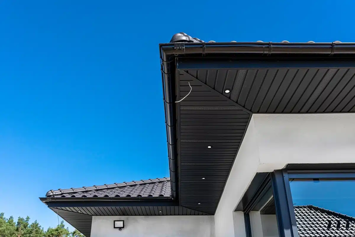 Understanding Roof Eaves: Types, Location, Standards...