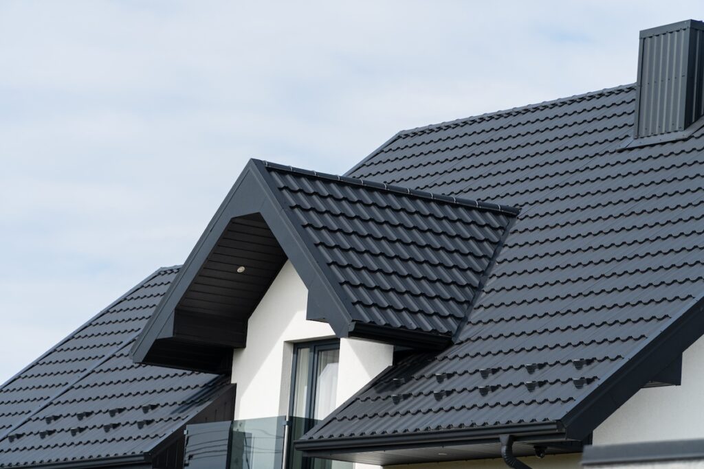 Metal Roof That Looks Like Shingles (Pros & Cons)