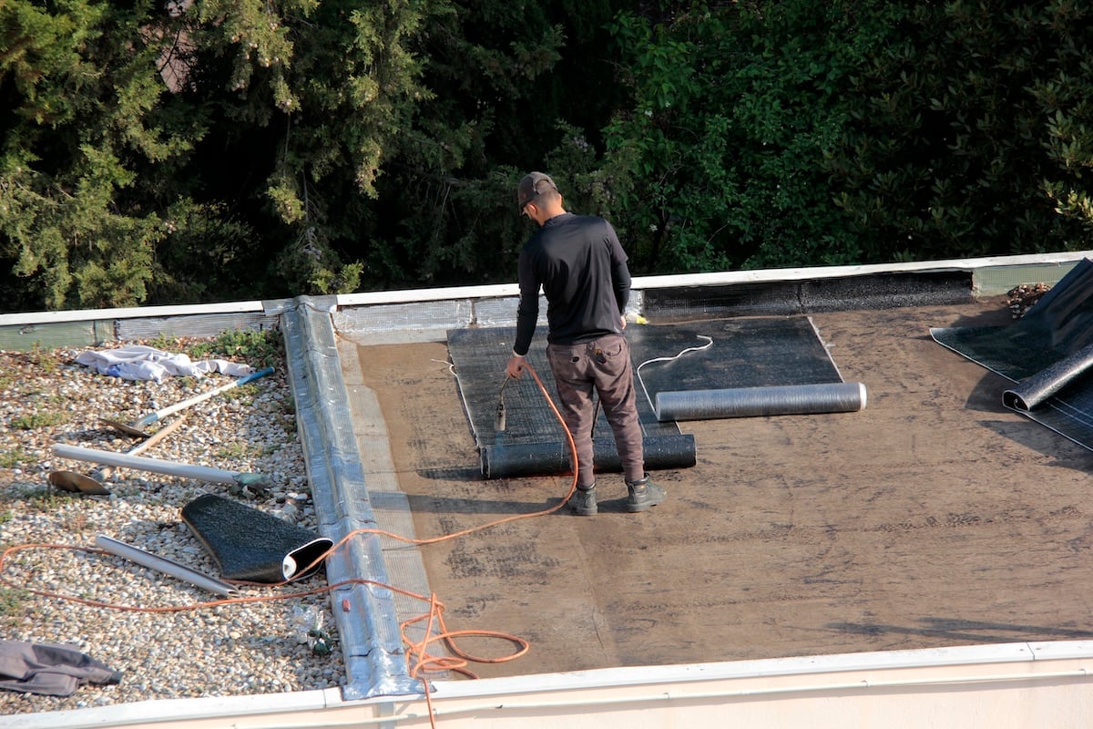 What Is Tar And Gravel Roof? (Maintenance, Repairs & More)