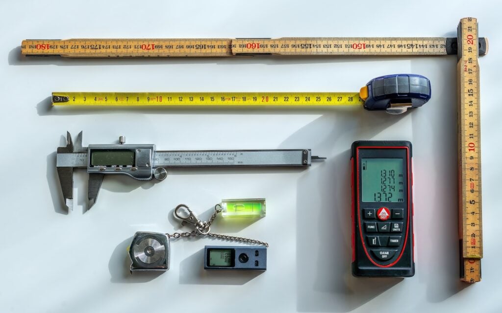 How To Measure A Roof? (Expert Tips)